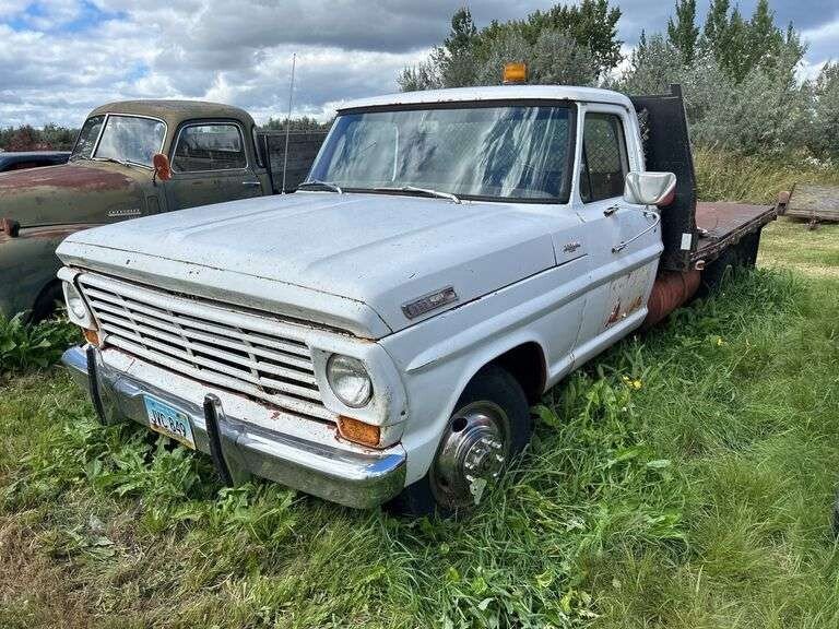 Used Ford F350 2WD Regular Cab Classic Trucks for Sale - Classics on ...