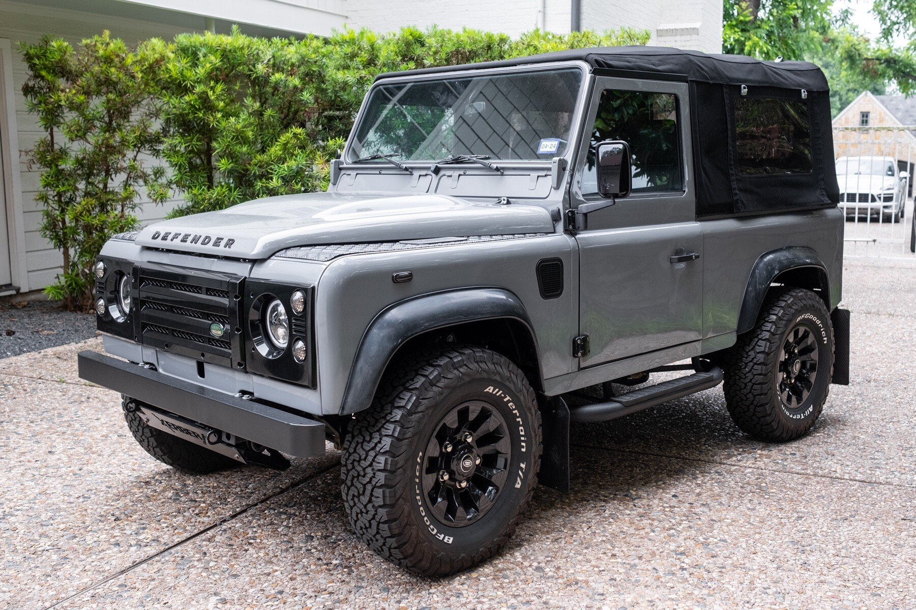 Used Land Rover Defender 90 Classic Trucks for Sale - Classics on ...